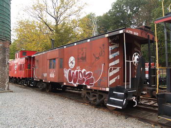 D&H Bay-Window Caboose No. 35730 – Whippany Railway Museum
