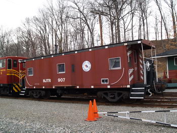 Erie Lackawanna Bay-Window Caboose No. C372 – Whippany Railway Museum