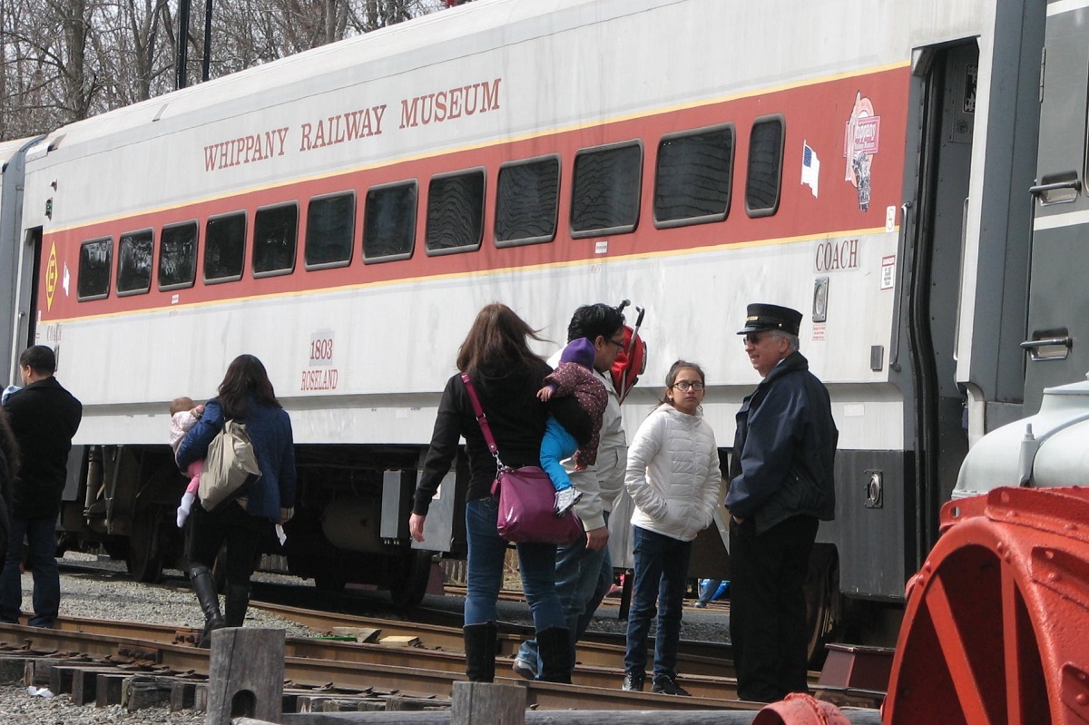 Comet 1 Commuter Coach Number 1803 – Whippany Railway Museum